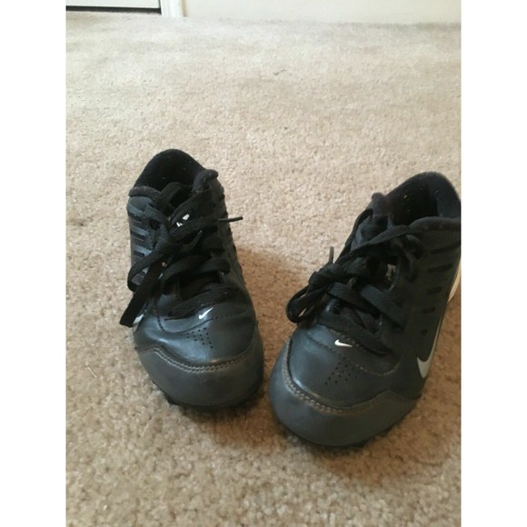 Nike | Shoes | Nike Little Kids Black White Sports Cleats Shoes Size 2c ...